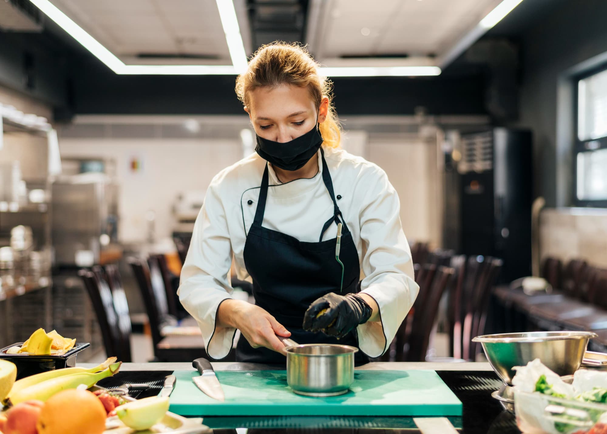 What You Need to Work as a Kitchen Assistant in a Hospital